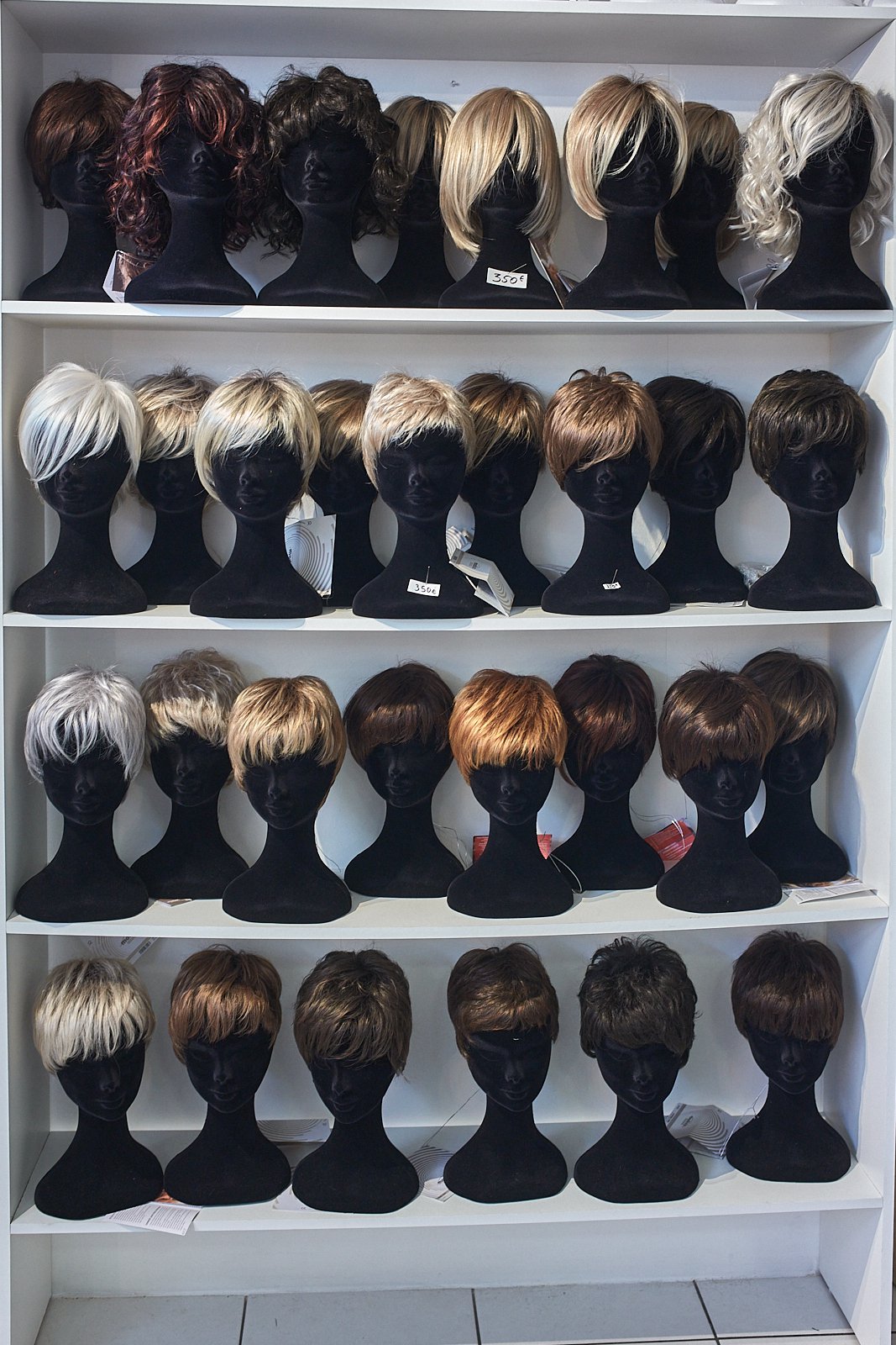 Catalogue de perruques | Coiffure Corbeaux Valenciennes, Douai et Cambrai