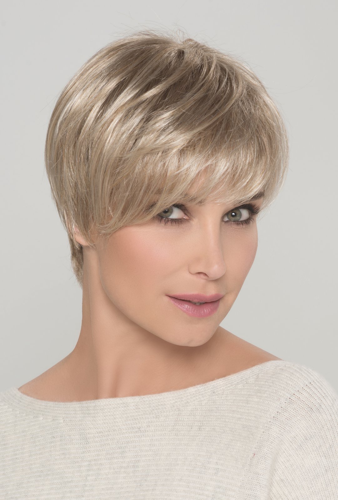 Perruque courte racine naturelle et pointes blondes - plusieurs ...